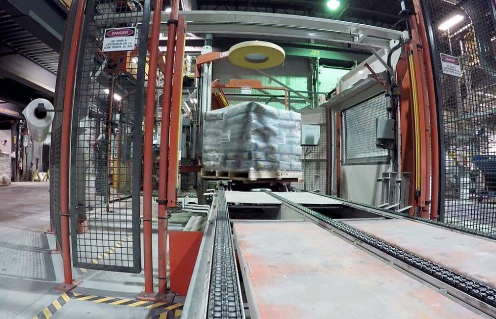 PALLET WRAPPER : WHAT ARE THE ADVANTAGES ? ROBOVIC Inc.